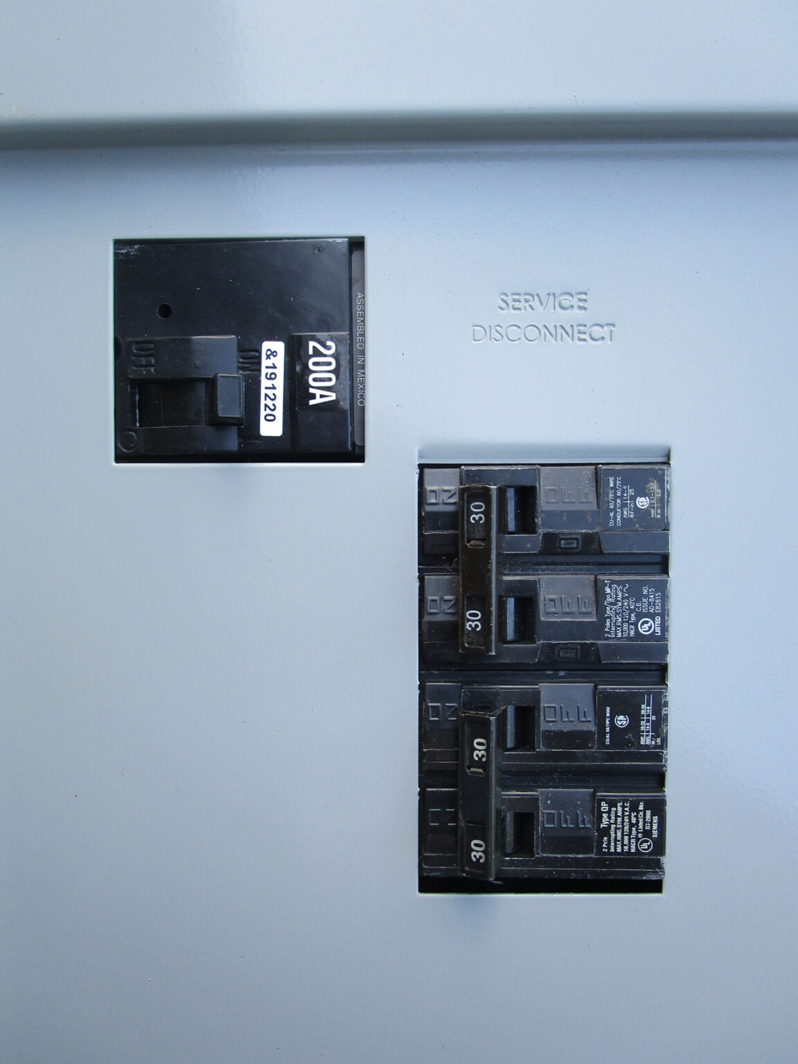 Generator Interlock Kit Left Siemens Left column Main 150-200 Amp ...